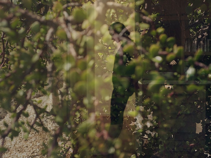 Traumatic Grief: What it Is, Symptoms, and How to Cope