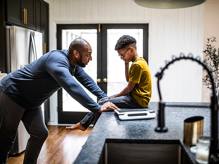 Negative Parenting Styles: Signs and Effects on Kids | Psych Central