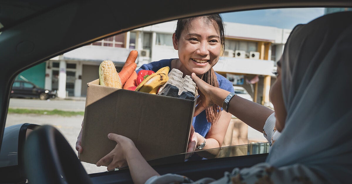 What Is Altruism? Examples and Types of Altruistic Behavior