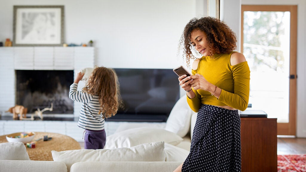 Benefits of Parents’ Limiting Cellphone Use